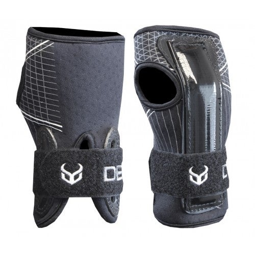 Demon Wrist Guard V2 in Black | Boardertown